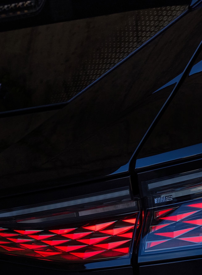 DS N°4 HYBRID | Self-charging Hybrid Hatchback | DS Automobiles UK