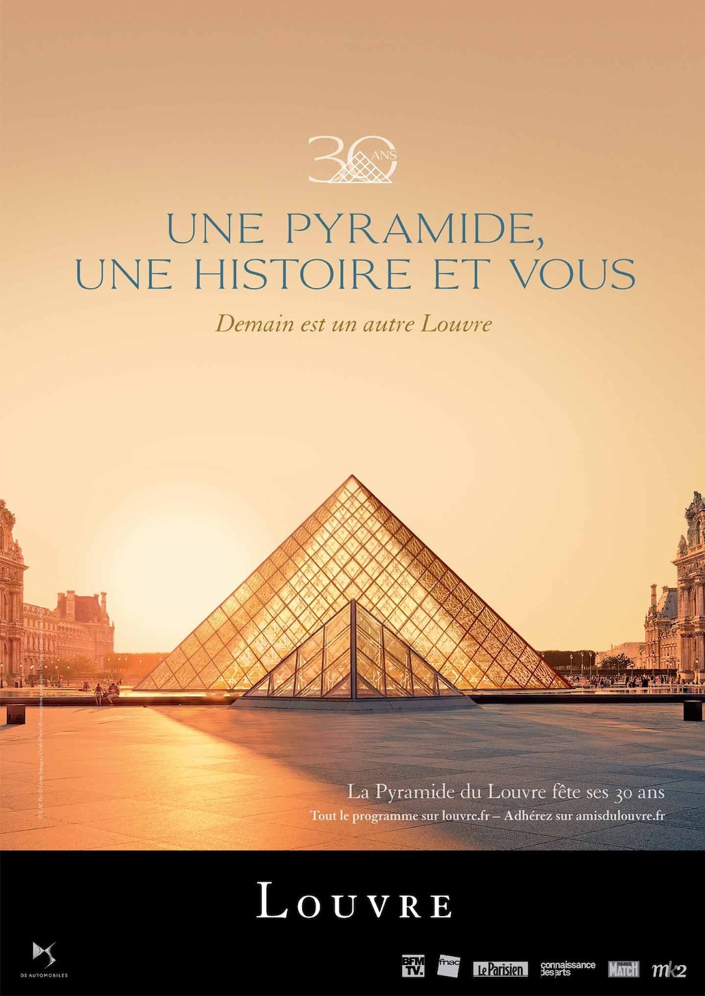 The Louvre Pyramid : a tireless source of inspiration | DS Automobiles